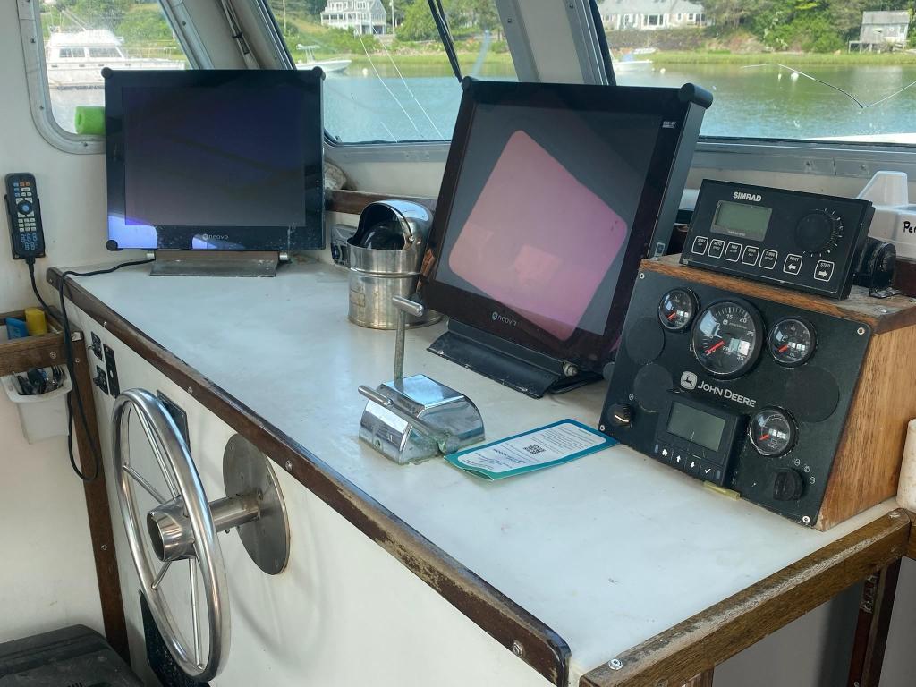 45' MDI Lobster Boat 1996 – John Deere 750 HP – SOLD