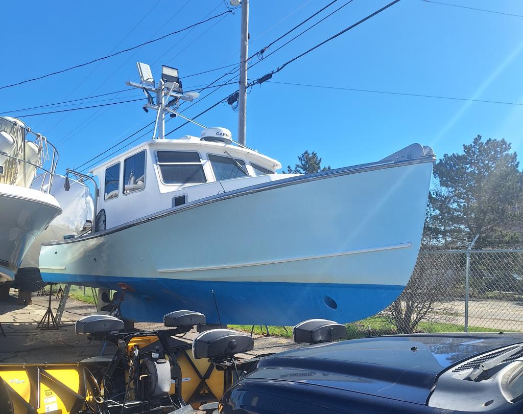 37' Duffy 2000 Hard Chine Sportfish Tuna Boat For Sale – Price Reduced