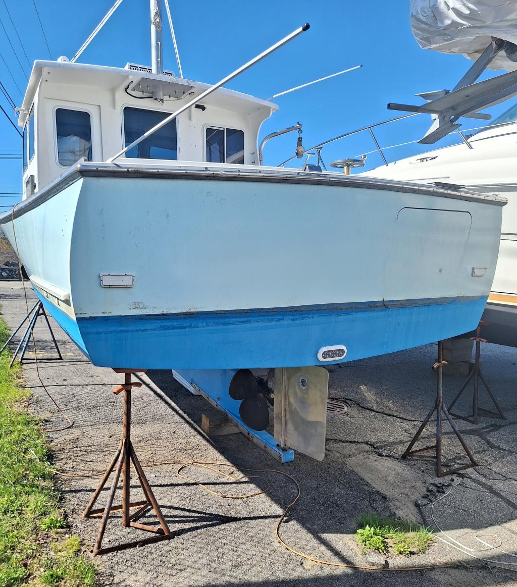 37' Duffy 2000 Hard Chine Sportfish Tuna Boat For Sale – Price Reduced