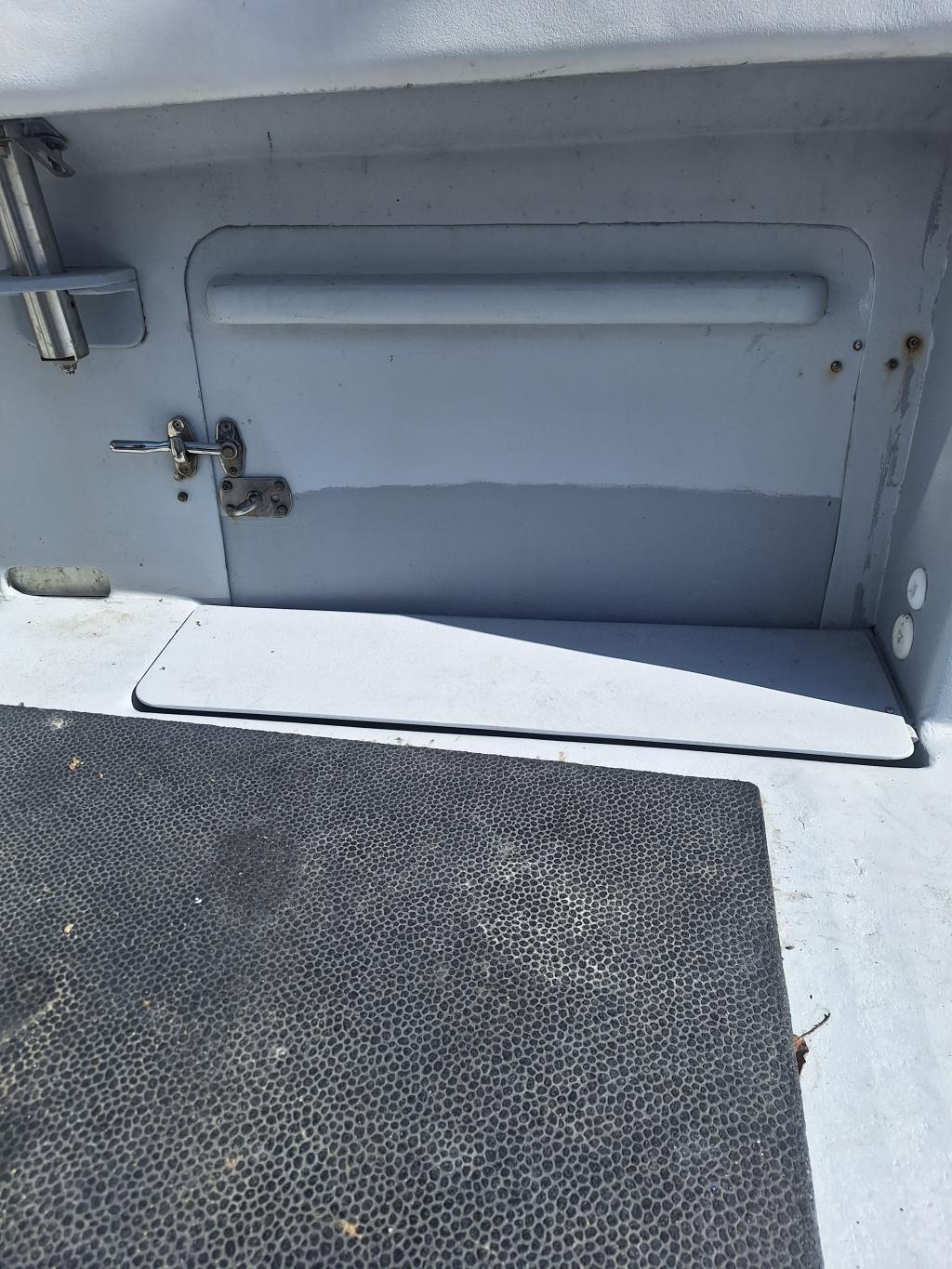 37' Duffy 2000 Hard Chine Sportfish Tuna Boat For Sale – Price Reduced