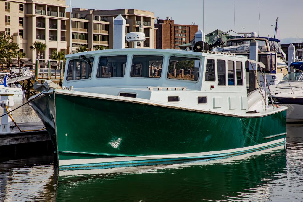 40' Wayne Beal Downeast Cruiser 2002 - Cummins 540 HP - Midcoast Yacht ...